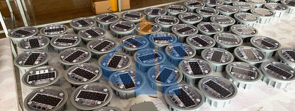 What are the maintenance tips for solar Road Studs?