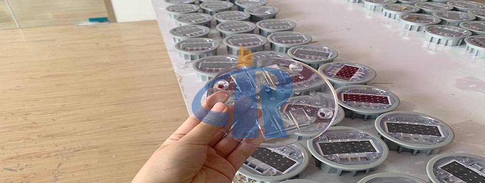 Solar Studs|Guide to safe driving of non-motor vehicles