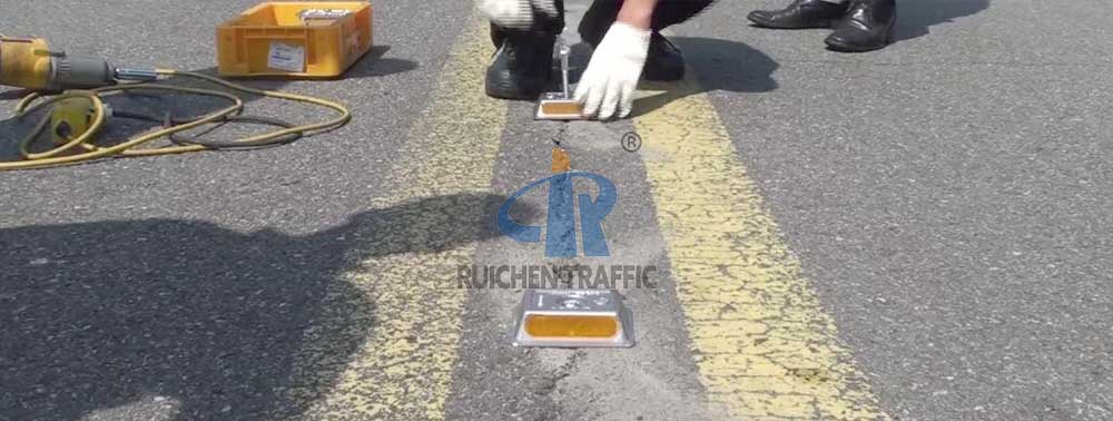 Reflective Road Stud plays a key role in ensuring driving safety on ...