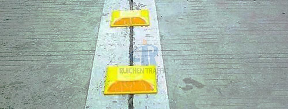 Reflective Road Studs: Guardians of driving safety on Peruvian highways ...