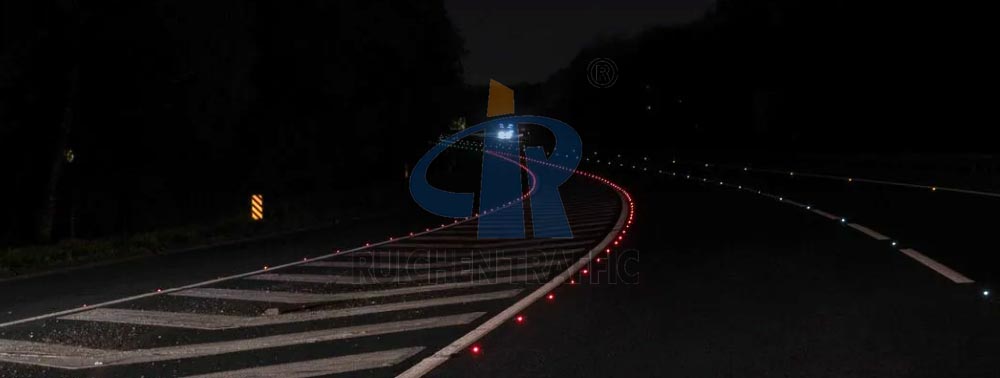 Reflective Road Studs: A safe light for night driving on UAE highways